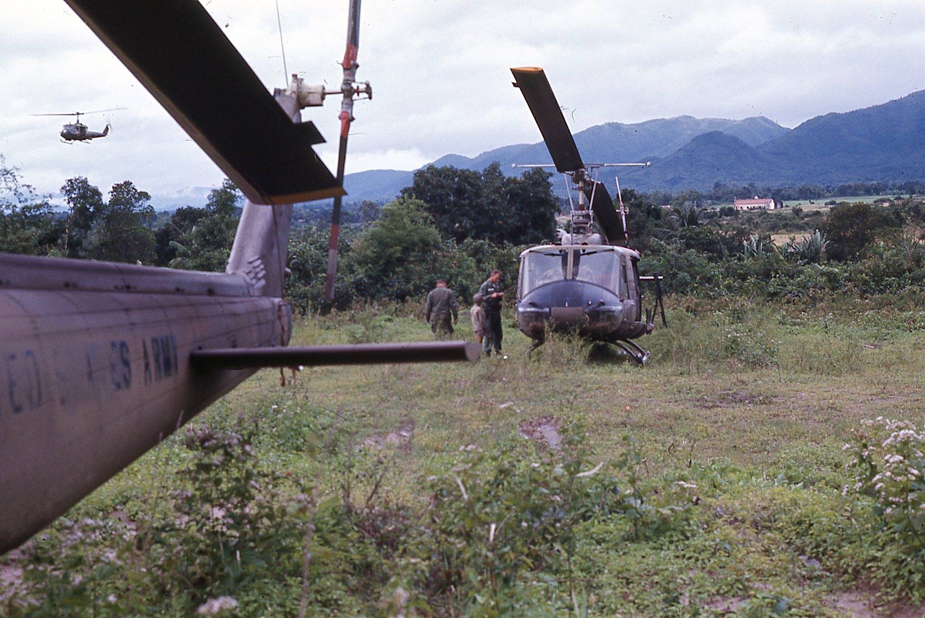 Photos of Vietnam: Crayton Morris – Charlie Troop 1/9 Cavalry